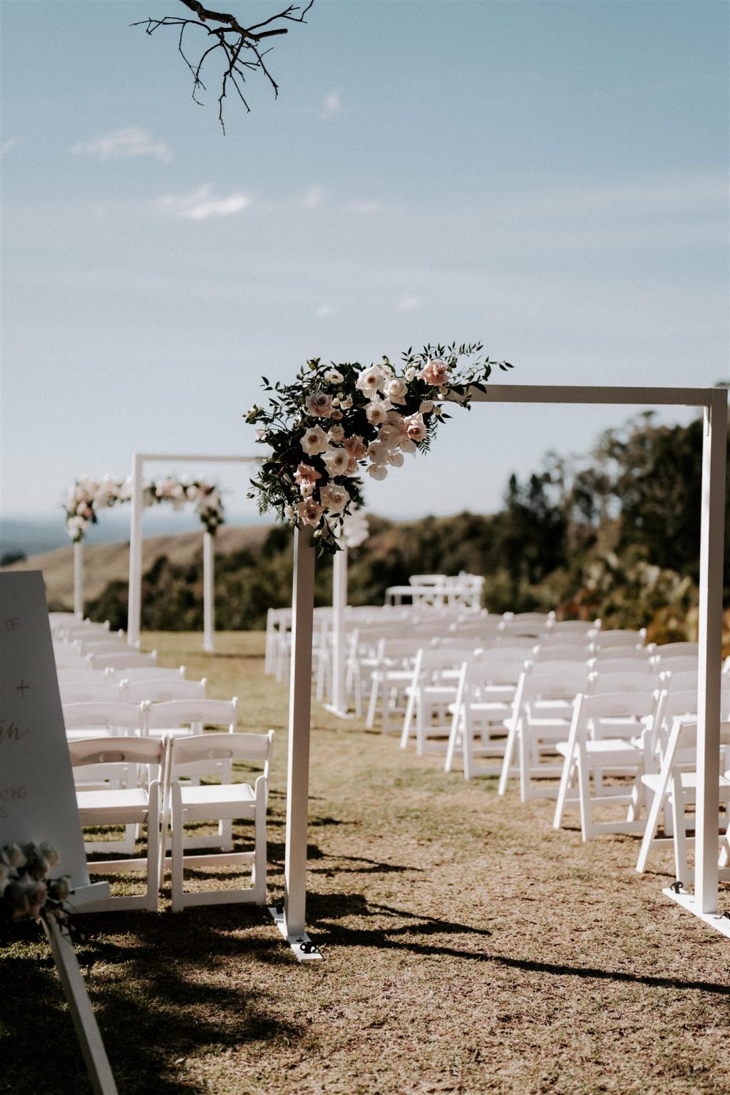 Brooke + Christian at Maleny Manor - Mondo Floral Designs