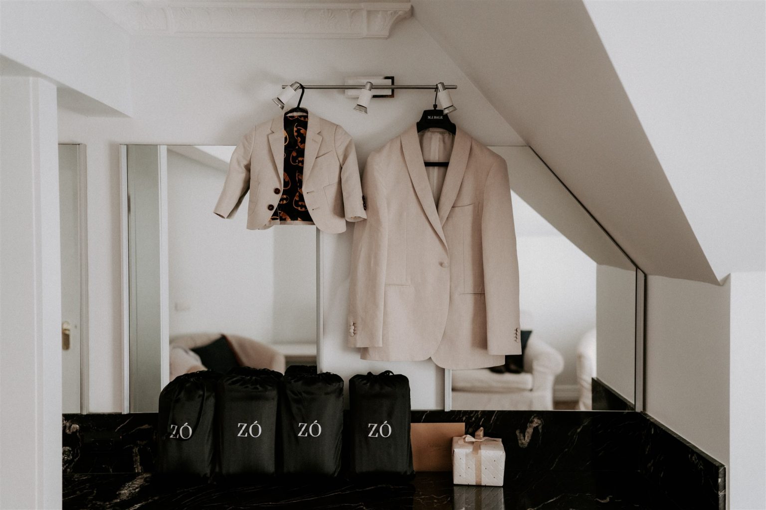 Brooke + Christian at Maleny Manor - Mondo Floral Designs