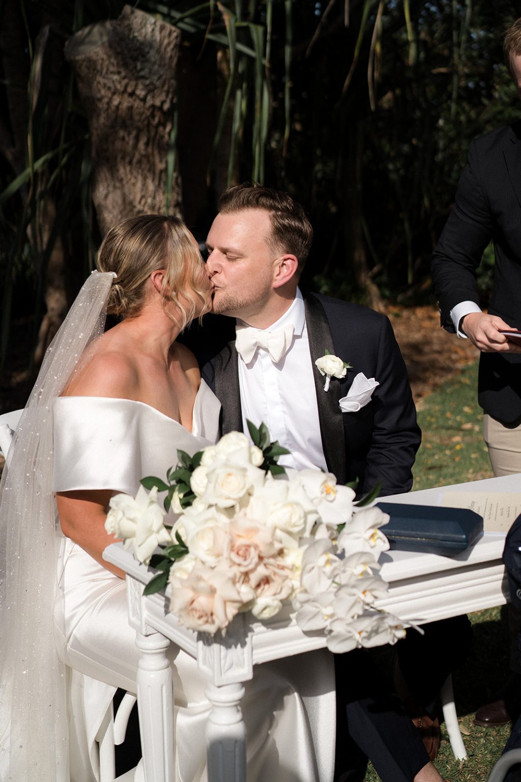 Kathryn & Christopher Noosa Wedding - Mondo Floral Designs