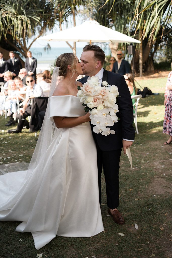 Kathryn & Christopher Noosa Wedding - Mondo Floral Designs